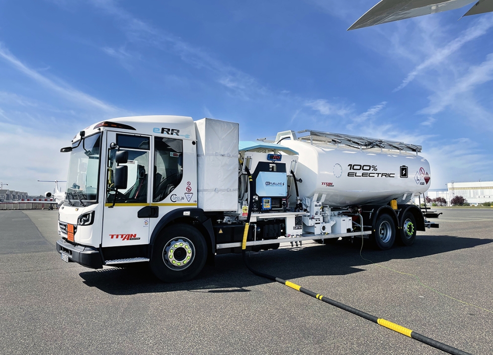 Electric aircraft refueller 20 000L - TITAN AERO